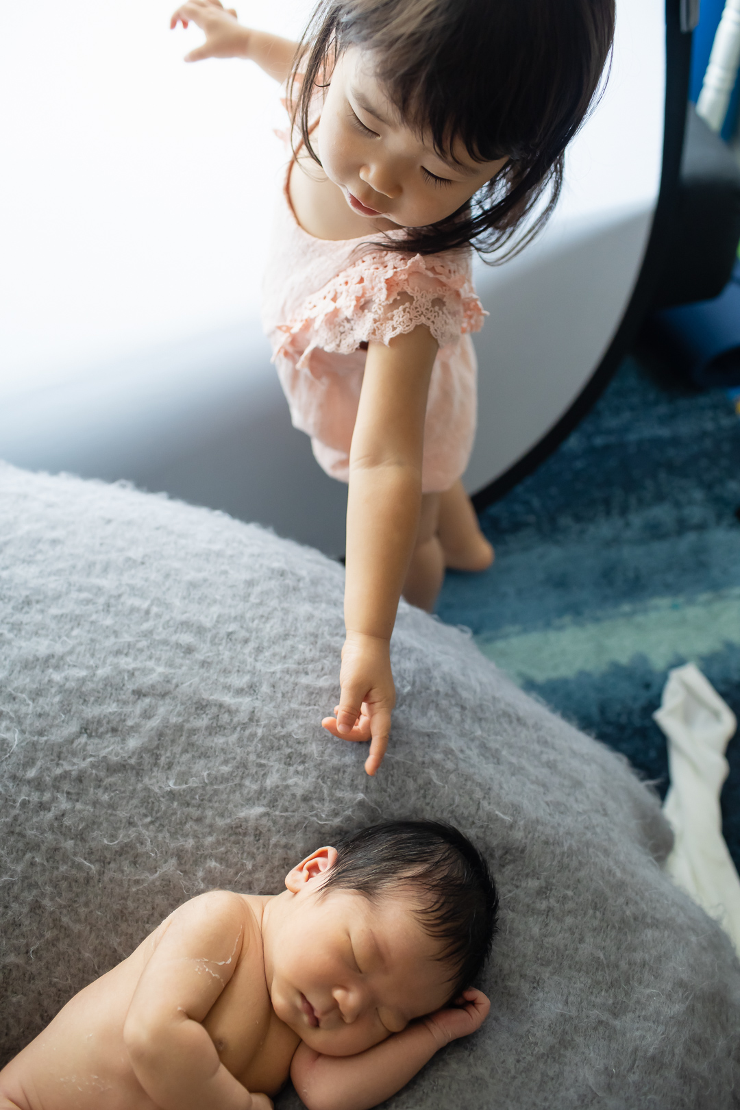 ニューヨークでニューボーンフォト:元気なお姉ちゃんのいる4人家族 | ニューヨーク前撮りフォトウェディング | HIROKO photography