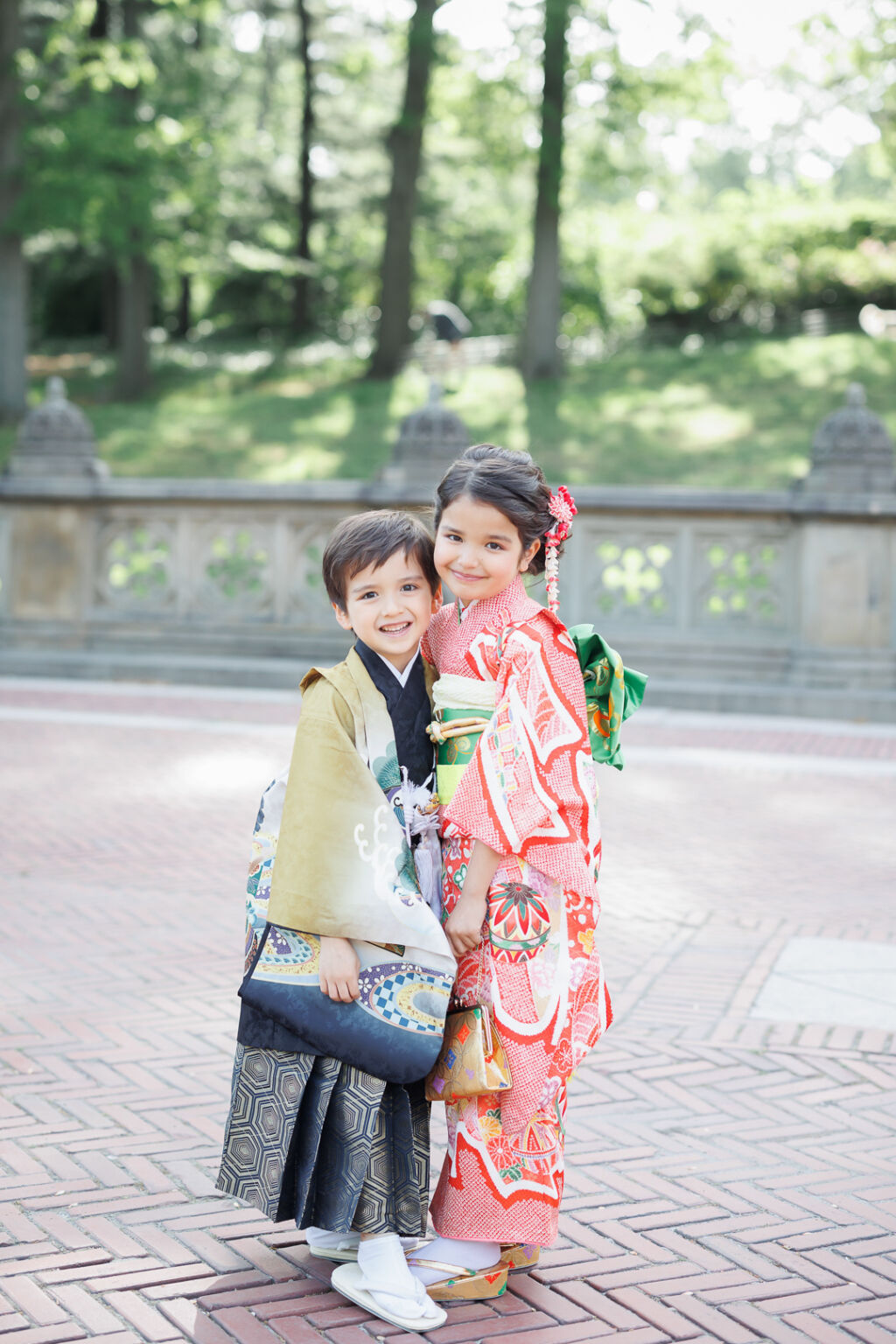 NYファミリーフォト：セントラルパークでご姉弟の成長を記す七五三 | ニューヨーク前撮りフォトウェディング | HIROKO photography