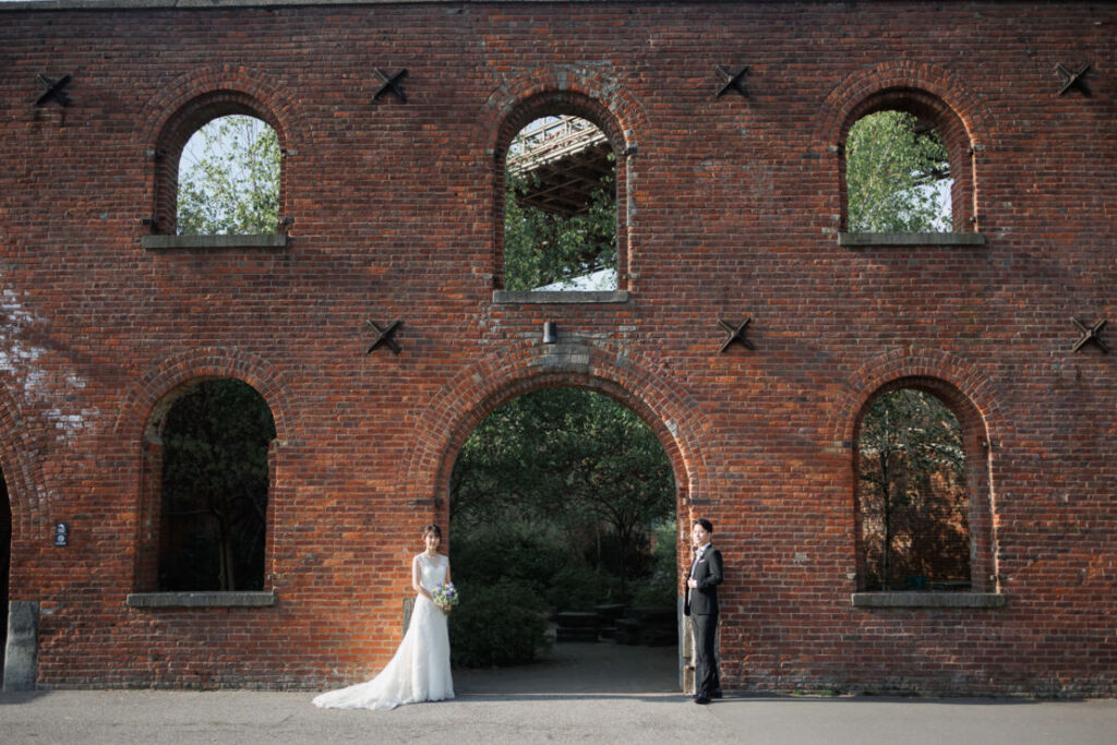 NYフォトウェディング：ウェスト・ビレッジで手をつないで | ニューヨーク前撮りフォトウェディング | HIROKO photography